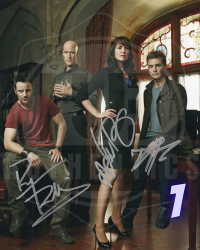 Amanda Tapping, Robin Dunne & Ryan Robbins Autograph - The Hub Productions